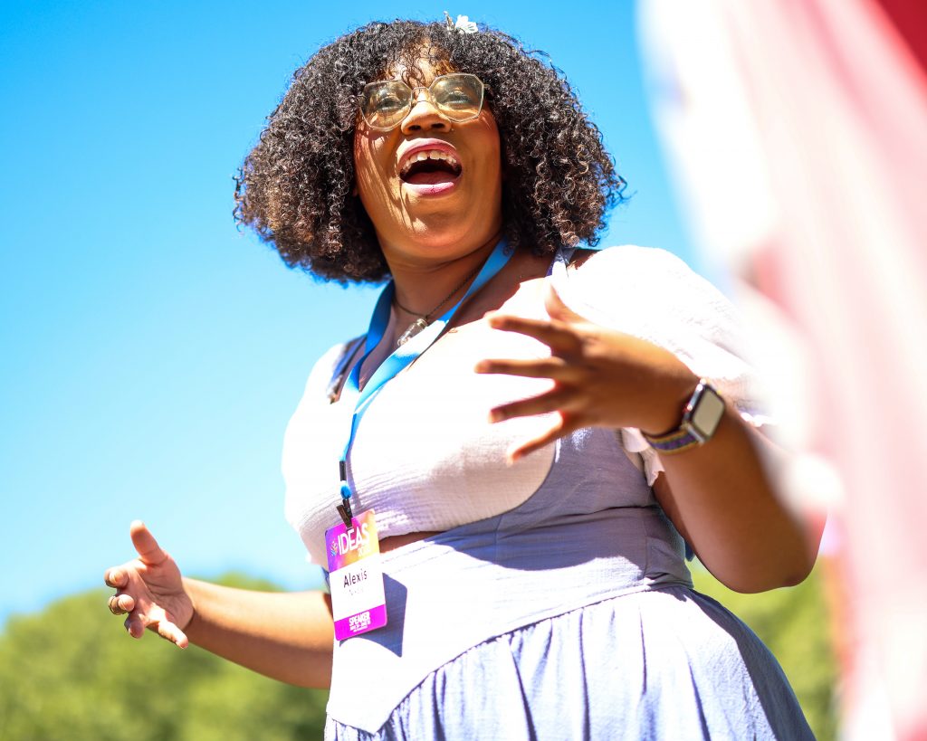 ‘Black Forager’ Alexis Nikole finds the goods in Aspen’s backyard ...